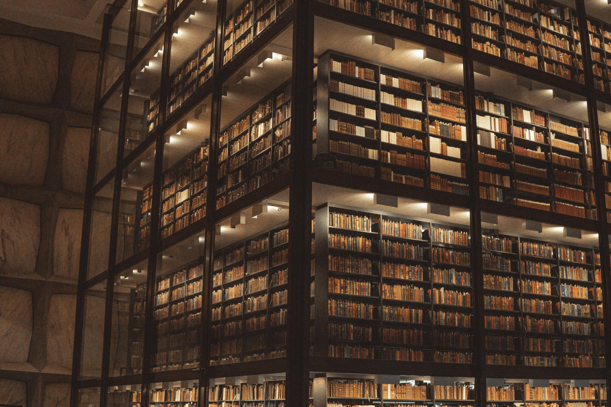 Yale University Acceptance Rate: How to Leverage for Your Application ...